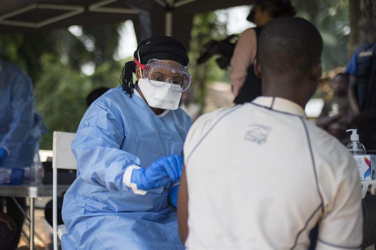 International air services remain safe amid Ebola outbreak